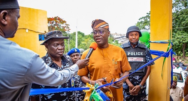 Makinde Launches Violent Crime Response Unit in Oyo